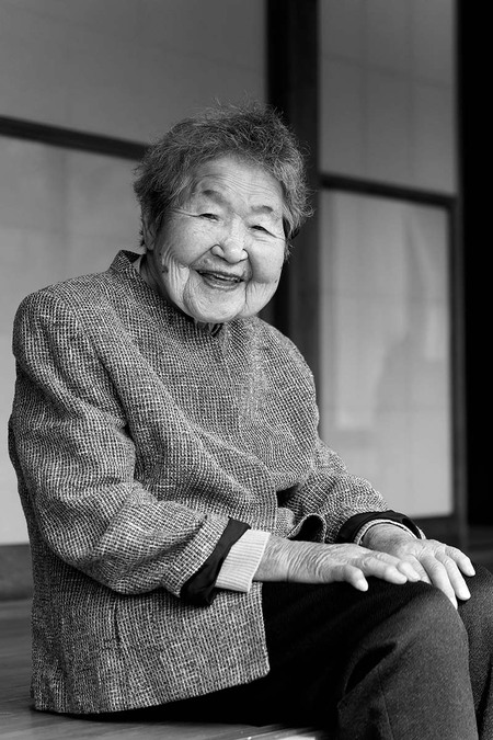 103歳、尾道でひとり暮らしの哲代おばあちゃん。20歳で尋常小学校の先生に。太平洋戦争中は爪を切ったり洗濯したり、生徒たちの親代わりに 新聞連載から一躍人気者に<前編>|健康|婦人公論jp